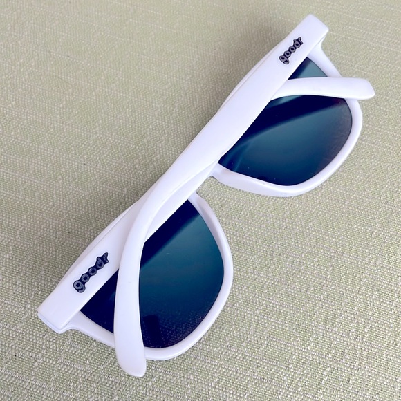 goodr | Accessories | Goodr Polarized Iced By Yetis White Blue Mirror ...